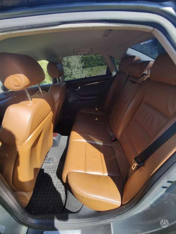 Pelēks Audi A4 2007 Viļņa, ar dzinēja tilpumu 2.70 L un nobraukumu 305 tūkst. km par 2999 €, foto 7 vietnē AUTOMOTO.COM.LV