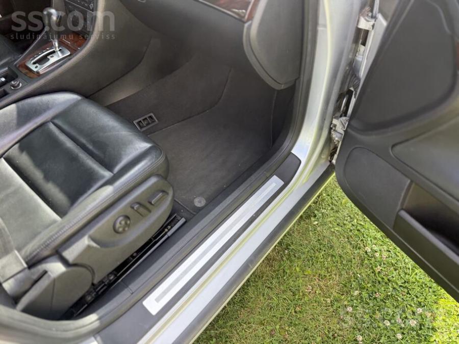 Pelēks Audi A4 2007 Rīga, ar dzinēja tilpumu 2.70 L un nobraukumu 270 tūkst. km par 2850 €, foto 11 vietnē AUTOMOTO.COM.LV