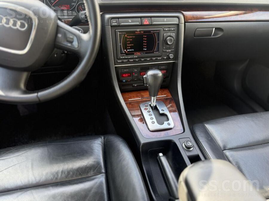 Pelēks Audi A4 2007 Rīga, ar dzinēja tilpumu 2.70 L un nobraukumu 270 tūkst. km par 2850 €, foto 16 vietnē AUTOMOTO.COM.LV