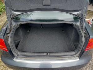 Pelēks Audi A4 2007 Kauņa, ar dzinēja tilpumu 1.97 L un nobraukumu 310 tūkst. km par 2500 €, foto 10 vietnē AUTOMOTO.COM.LV