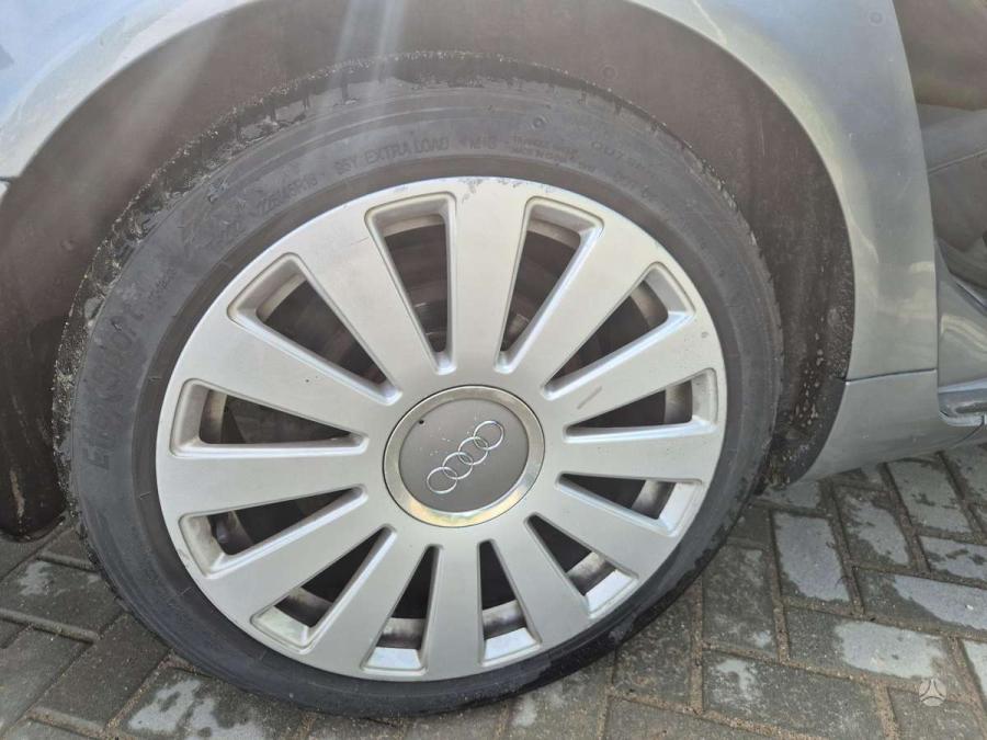Grey Audi A4 2007 in Vilnius, with an engine capacity of 2.70 L and mileage of 400 thousand km for 1900 €, photo 23 on AUTOMOTO.COM.LV