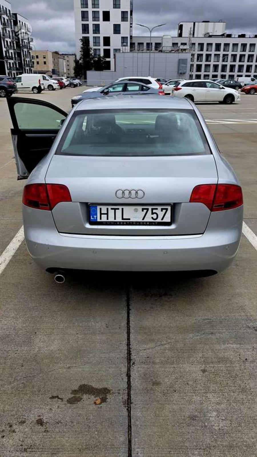 Grey Audi A4 2007 in Vilnius, with an engine capacity of 1.98 L and mileage of 201 thousand km for 3390 €, photo 5 on AUTOMOTO.COM.LV