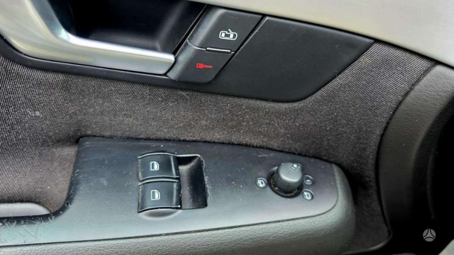 Grey Audi A4 2007 in Vilnius, with an engine capacity of 1.98 L and mileage of 201 thousand km for 3390 €, photo 12 on AUTOMOTO.COM.LV