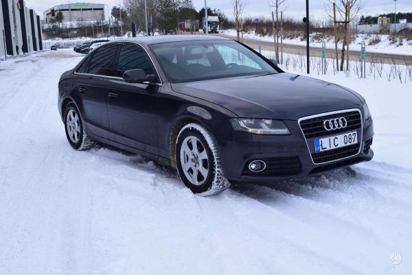 Pelēks Audi A4 2008 Viļņa, ar dzinēja tilpumu 1.97 L un nobraukumu 291 tūkst. km par 4950 €, foto 3 vietnē AUTOMOTO.COM.LV