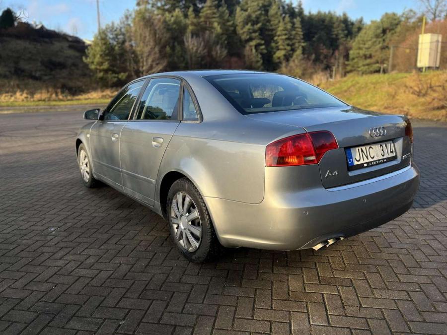 Grey Audi A4 2008 in Vilnius, with an engine capacity of 1.97 L and mileage of 425 thousand km for 2500 €, photo 7 on AUTOMOTO.COM.LV