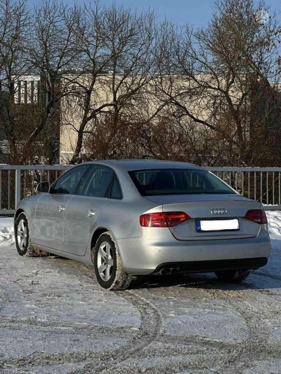 Grey Audi A4 2008 in Vilnius, with an engine capacity of 1.80 L and mileage of 300 thousand km for 3000 €, photo 5 on AUTOMOTO.COM.LV