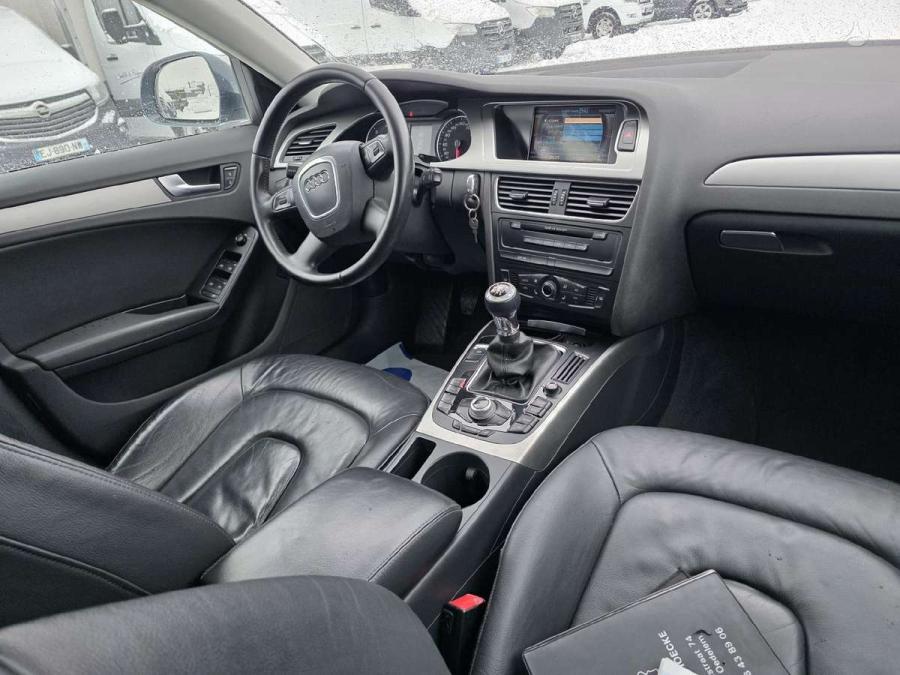 Grey Audi A4 2008 in Taurage, with an engine capacity of 1.97 L and mileage of 330 thousand km for 4600 €, photo 8 on AUTOMOTO.COM.LV
