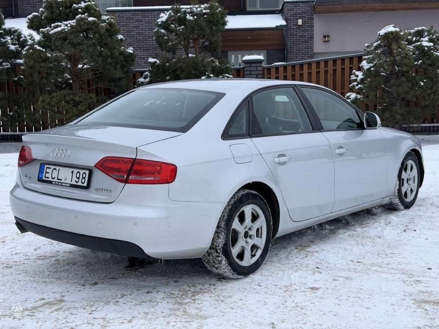 Grey Audi A4 2008 in Alytus, with an engine capacity of 1.97 L and mileage of 344 thousand km for 3750 €, photo 10 on AUTOMOTO.COM.LV