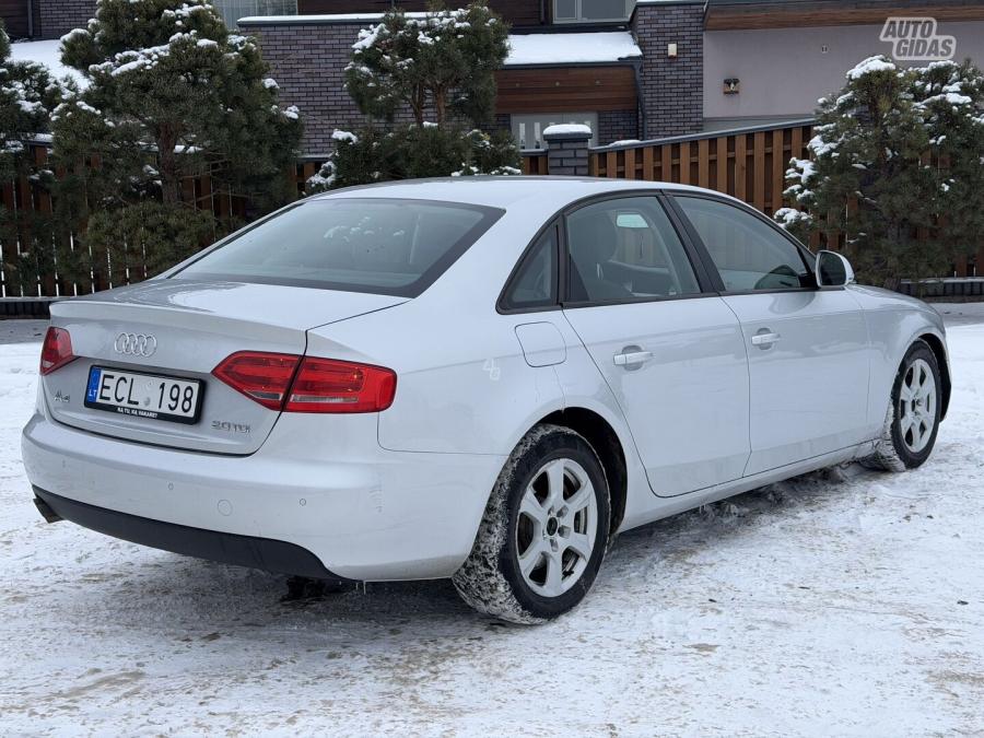 Pelēks Audi A4 2008 Alīta, ar dzinēja tilpumu 2.00 L un nobraukumu 344 tūkst. km par 3750 €, foto 10 vietnē AUTOMOTO.COM.LV