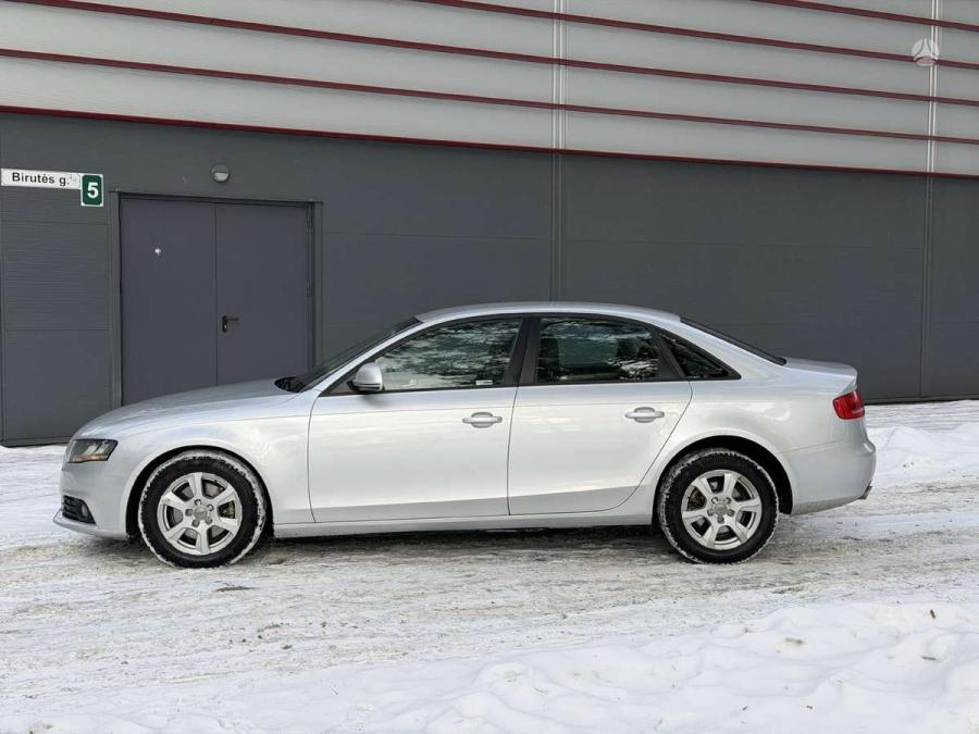 Pelēks Audi A4 2008 Alīta, ar dzinēja tilpumu 1.97 L un nobraukumu 344 tūkst. km par 4650 €, foto 3 vietnē AUTOMOTO.COM.LV
