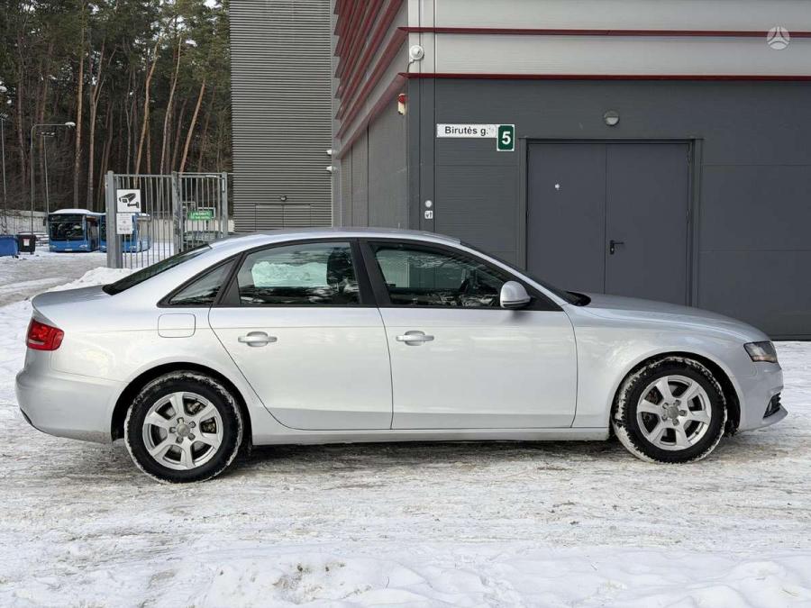 Pelēks Audi A4 2008 Alīta, ar dzinēja tilpumu 1.97 L un nobraukumu 344 tūkst. km par 4650 €, foto 10 vietnē AUTOMOTO.COM.LV