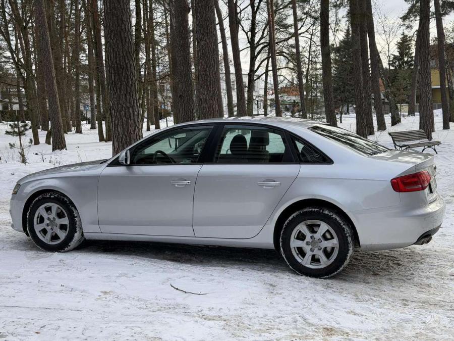 Pelēks Audi A4 2008 Alīta, ar dzinēja tilpumu 1.97 L un nobraukumu 344 tūkst. km par 4650 €, foto 16 vietnē AUTOMOTO.COM.LV