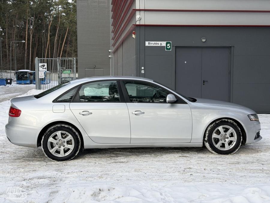 Pelēks Audi A4 2008 Alīta, ar dzinēja tilpumu 2.00 L un nobraukumu 344 tūkst. km par 4650 €, foto 10 vietnē AUTOMOTO.COM.LV