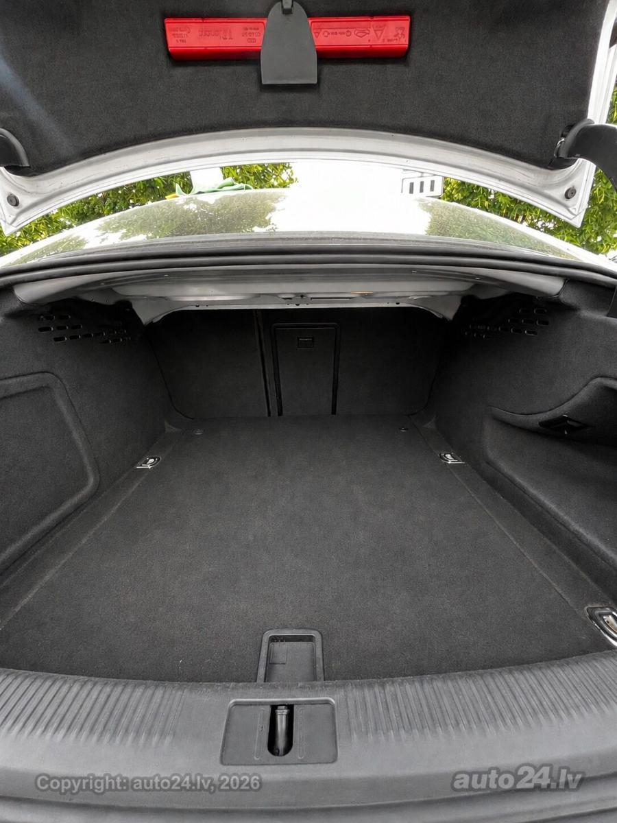 Pelēks Audi A4 2008 Tallina, ar dzinēja tilpumu 2.00 L un nobraukumu 291 tūkst. km par 4000 €, foto 12 vietnē AUTOMOTO.COM.LV