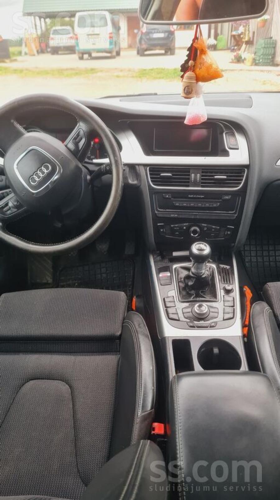 Grey Audi A4 2008 in Riga, with an engine capacity of 2.00 L and mileage of 445 thousand km for 3700 €, photo 4 on AUTOMOTO.COM.LV