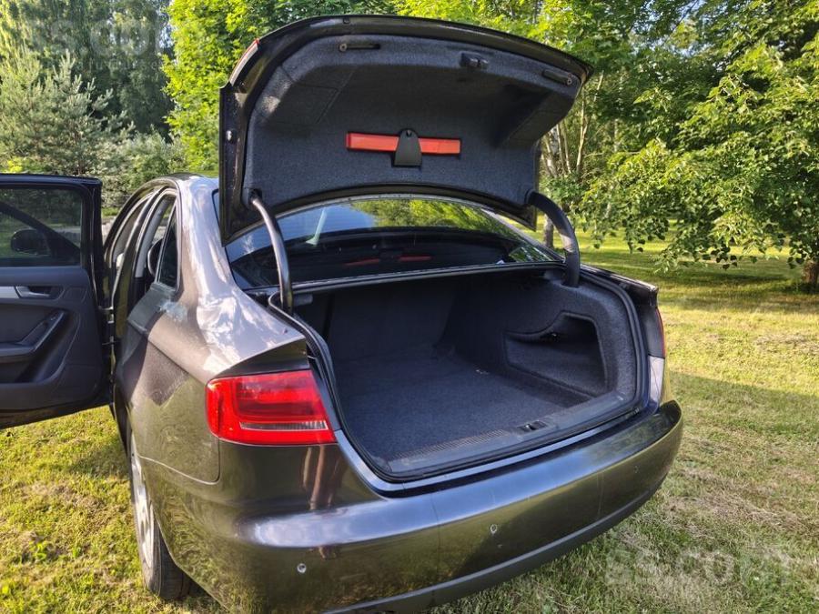 Pelēks Audi A4 2008 Jelgava, ar dzinēja tilpumu 2.00 L un nobraukumu 455 tūkst. km par 3500 €, foto 4 vietnē AUTOMOTO.COM.LV