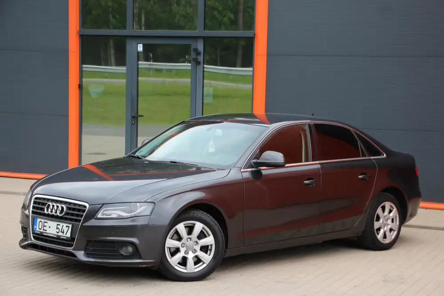 Pelēks Audi A4 2008 Mārupe, ar dzinēja tilpumu 2.70 L un nobraukumu 380 tūkst. km par 4150 €, foto 4 vietnē AUTOMOTO.COM.LV