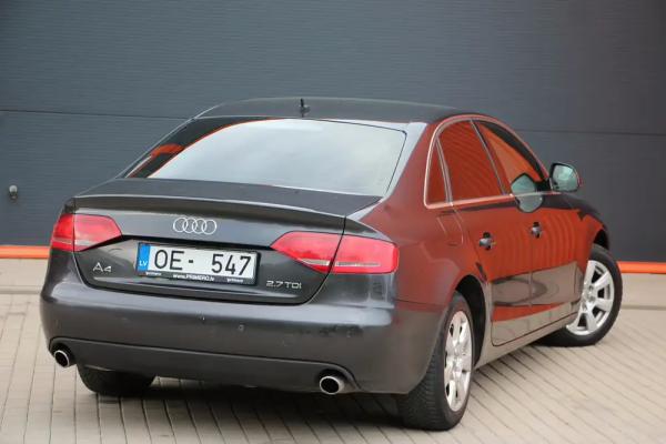 Grey Audi A4 2008 in Marupe, with an engine capacity of 2.70 L and mileage of 380 thousand km for 4150 €, photo 6 on AUTOMOTO.COM.LV
