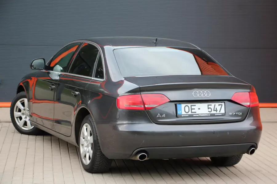 Pelēks Audi A4 2008 Mārupe, ar dzinēja tilpumu 2.70 L un nobraukumu 380 tūkst. km par 4150 €, foto 8 vietnē AUTOMOTO.COM.LV