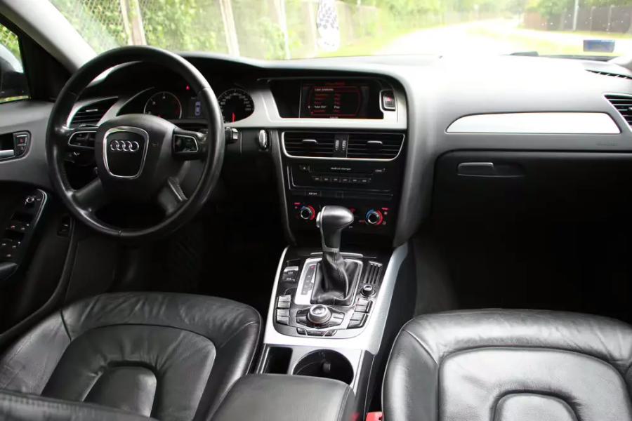 Pelēks Audi A4 2008 Mārupe, ar dzinēja tilpumu 2.70 L un nobraukumu 380 tūkst. km par 4150 €, foto 12 vietnē AUTOMOTO.COM.LV