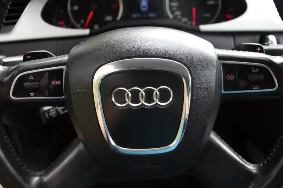 Pelēks Audi A4 2008 Mārupe, ar dzinēja tilpumu 2.70 L un nobraukumu 380 tūkst. km par 4150 €, foto 17 vietnē AUTOMOTO.COM.LV