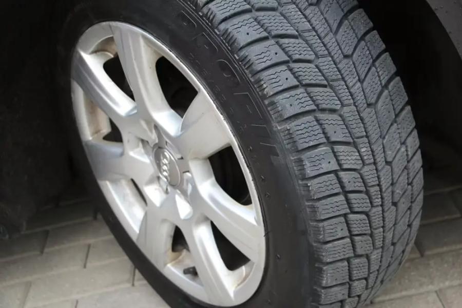 Pelēks Audi A4 2008 Mārupe, ar dzinēja tilpumu 2.70 L un nobraukumu 380 tūkst. km par 4150 €, foto 21 vietnē AUTOMOTO.COM.LV