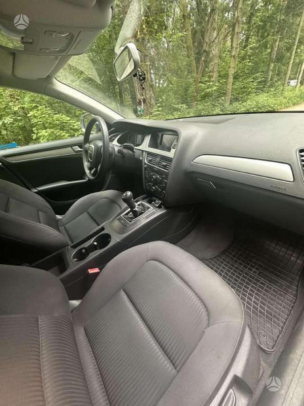 Grey Audi A4 2008 in Ukmerge, with an engine capacity of 1.79 L and mileage of 250 thousand km for 4200 €, photo 10 on AUTOMOTO.COM.LV