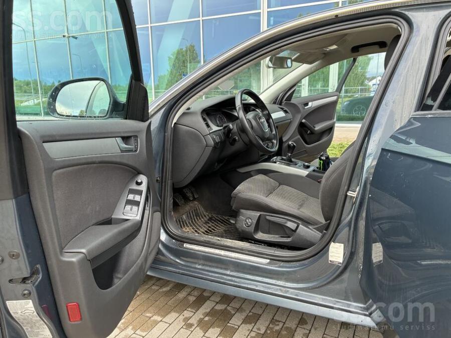 Pelēks Audi A4 2008 Rēzekne, ar dzinēja tilpumu 2.00 L un nobraukumu 268 tūkst. km par 4450 €, foto 12 vietnē AUTOMOTO.COM.LV