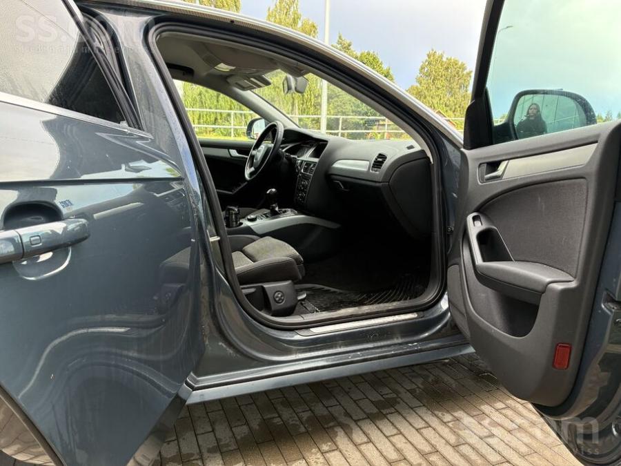 Pelēks Audi A4 2008 Rēzekne, ar dzinēja tilpumu 2.00 L un nobraukumu 268 tūkst. km par 4450 €, foto 13 vietnē AUTOMOTO.COM.LV