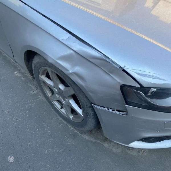 Pelēks Audi A4 2008 Viļņa, ar dzinēja tilpumu 2.70 L un nobraukumu 353 tūkst. km par 1400 €, foto 5 vietnē AUTOMOTO.COM.LV