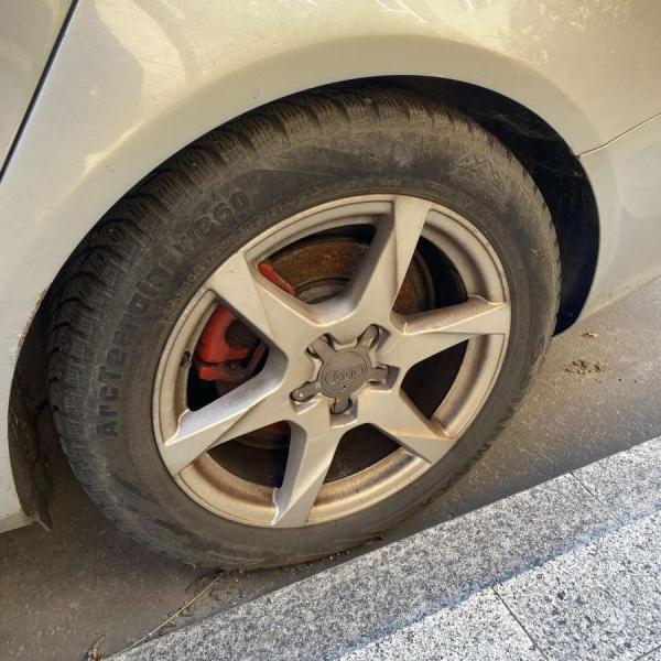 Pelēks Audi A4 2008 Viļņa, ar dzinēja tilpumu 2.70 L un nobraukumu 353 tūkst. km par 1400 €, foto 6 vietnē AUTOMOTO.COM.LV