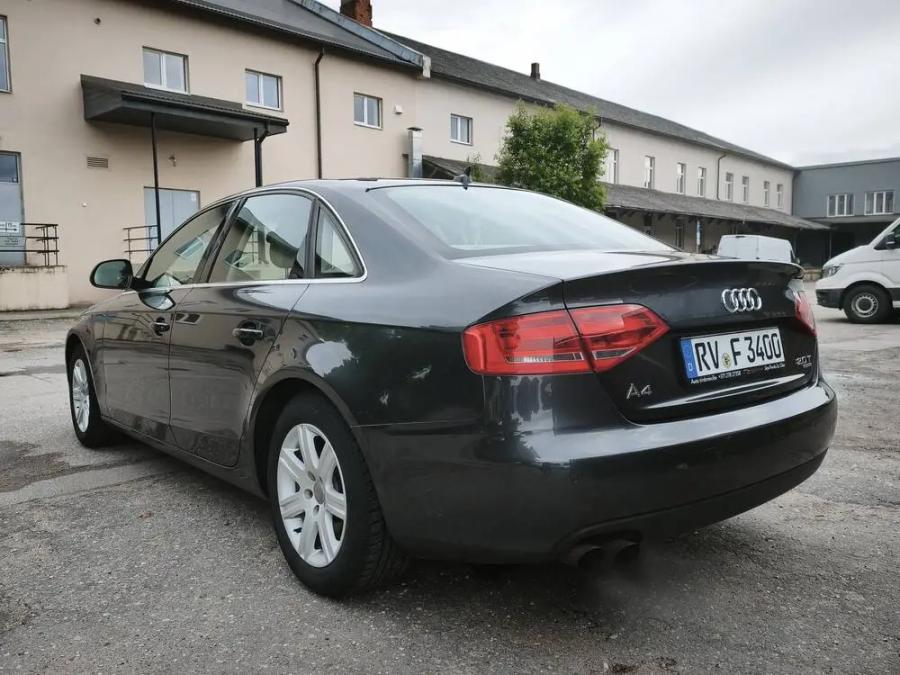Pelēks Audi A4 2008 Cēsis, ar dzinēja tilpumu 2.00 L un nobraukumu 181 tūkst. km par 5950 €, foto 9 vietnē AUTOMOTO.COM.LV