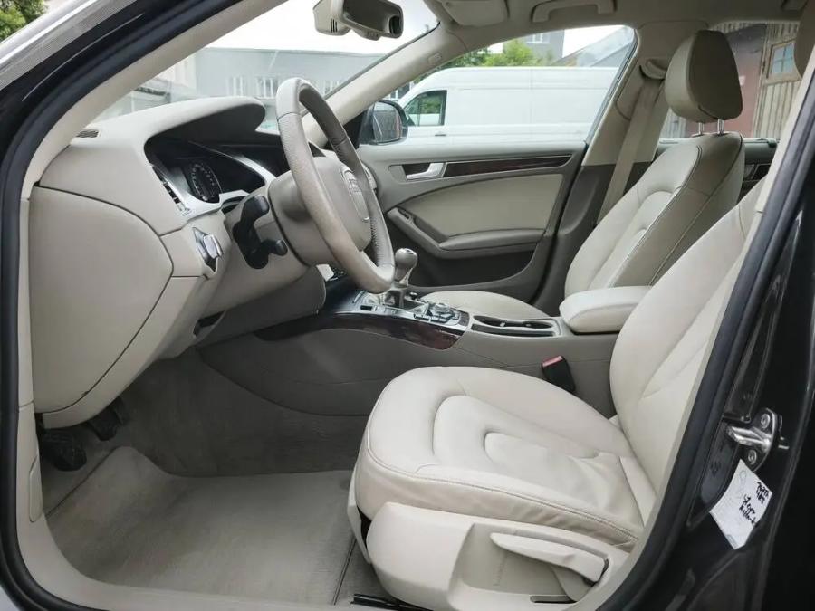 Pelēks Audi A4 2008 Cēsis, ar dzinēja tilpumu 2.00 L un nobraukumu 181 tūkst. km par 5950 €, foto 18 vietnē AUTOMOTO.COM.LV