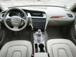 Pelēks Audi A4 2008 Cēsis, ar dzinēja tilpumu 2.00 L un nobraukumu 181 tūkst. km par 5950 €, foto 20 vietnē AUTOMOTO.COM.LV