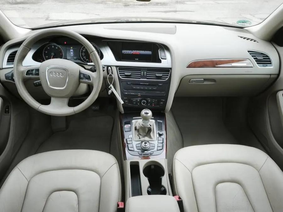 Pelēks Audi A4 2008 Cēsis, ar dzinēja tilpumu 2.00 L un nobraukumu 181 tūkst. km par 5950 €, foto 20 vietnē AUTOMOTO.COM.LV