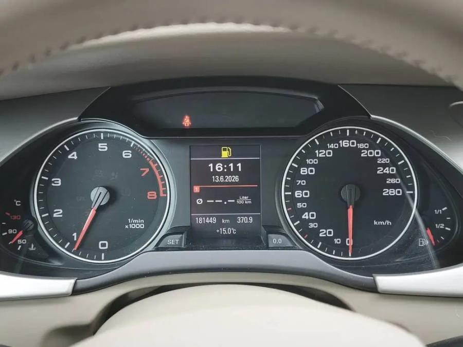 Pelēks Audi A4 2008 Cēsis, ar dzinēja tilpumu 2.00 L un nobraukumu 181 tūkst. km par 5950 €, foto 30 vietnē AUTOMOTO.COM.LV