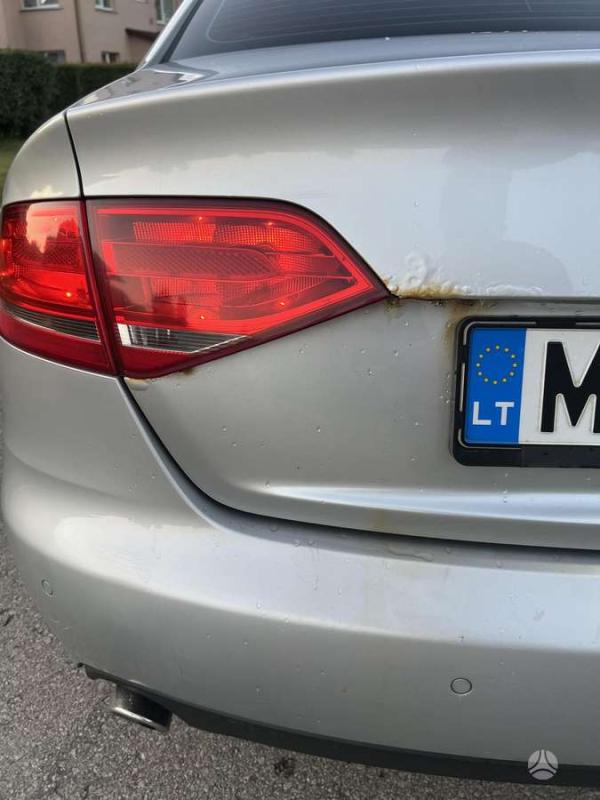 Pelēks Audi A4 2008 Viļņa, ar dzinēja tilpumu 2.70 L un nobraukumu 456 tūkst. km par 3300 €, foto 9 vietnē AUTOMOTO.COM.LV