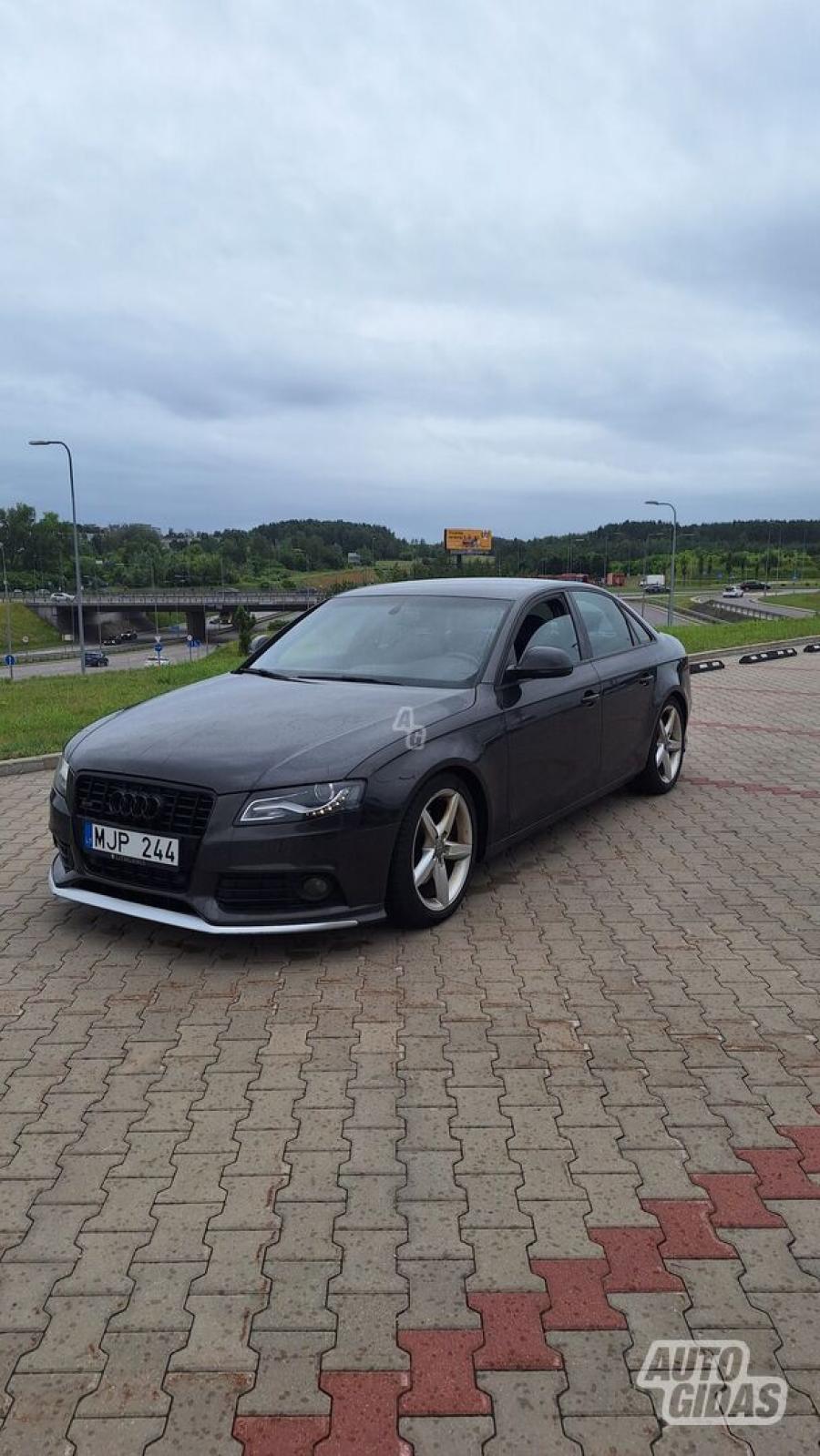 Grey Audi A4 2008 in Vilnius, with an engine capacity of 2.00 L and mileage of 270 thousand km for 4000 €, photo 3 on AUTOMOTO.COM.LV