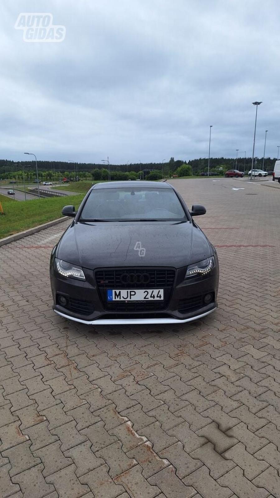 Grey Audi A4 2008 in Vilnius, with an engine capacity of 2.00 L and mileage of 270 thousand km for 4000 €, photo 4 on AUTOMOTO.COM.LV
