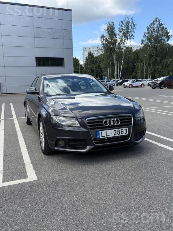 Pelēks Audi A4 2008 Rīga, ar dzinēja tilpumu 2.70 L un nobraukumu 302 tūkst. km par 3700 €, foto 1 vietnē AUTOMOTO.COM.LV
