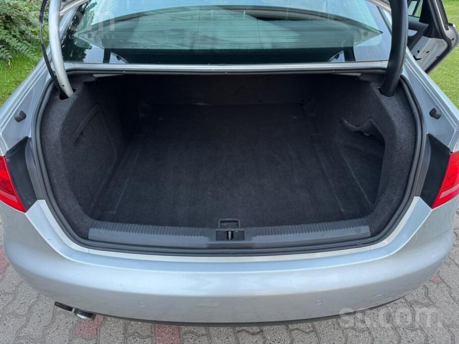 Grey Audi A4 2008 in Ogre, with an engine capacity of 1.80 L and mileage of 219 thousand km for 3770 €, photo 17 on AUTOMOTO.COM.LV