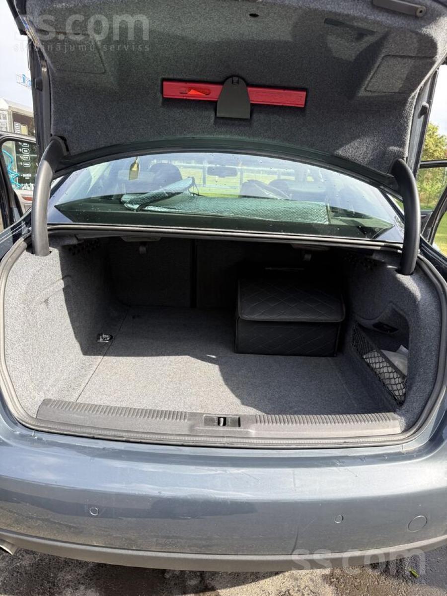 Grey Audi A4 2008 in Daugavpils, with an engine capacity of 2.00 L and mileage of 262 thousand km for 4800 €, photo 17 on AUTOMOTO.COM.LV