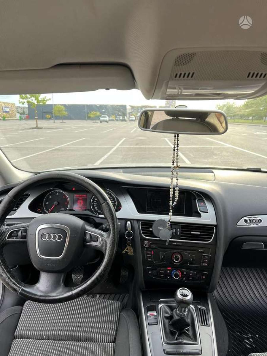 Pelēks Audi A4 2008 Mažeikiai, ar dzinēja tilpumu 1.97 L un nobraukumu 274 tūkst. km par 4700 €, foto 8 vietnē AUTOMOTO.COM.LV