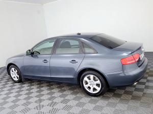 Grey Audi A4 2008 in Tallinn, with an engine capacity of 3.00 L and mileage of 318 thousand km for 4299 €, photo 5 on AUTOMOTO.COM.LV