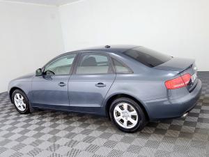 Grey Audi A4 2008 in Tallinn, with an engine capacity of 3.00 L and mileage of 318 thousand km for 4299 €, photo 12 on AUTOMOTO.COM.LV