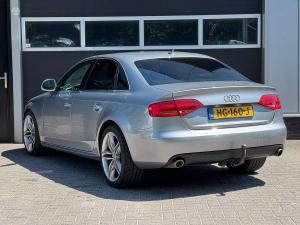 Grey Audi A4 2008 in Vilnius, with an engine capacity of 2.70 L and mileage of 366 thousand km for 3900 €, photo 5 on AUTOMOTO.COM.LV