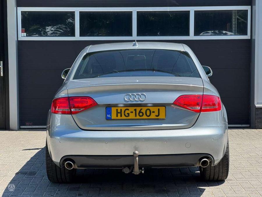 Grey Audi A4 2008 in Vilnius, with an engine capacity of 2.70 L and mileage of 366 thousand km for 3900 €, photo 7 on AUTOMOTO.COM.LV