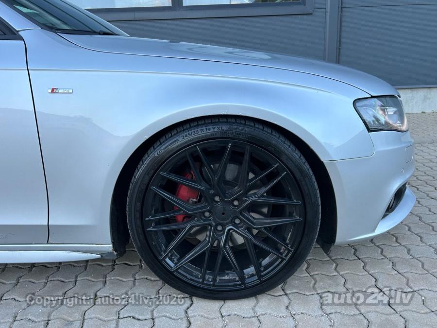Pelēks Audi A4 2008 Terva, ar dzinēja tilpumu 3.00 L un nobraukumu 313 tūkst. km par 5700 €, foto 10 vietnē AUTOMOTO.COM.LV