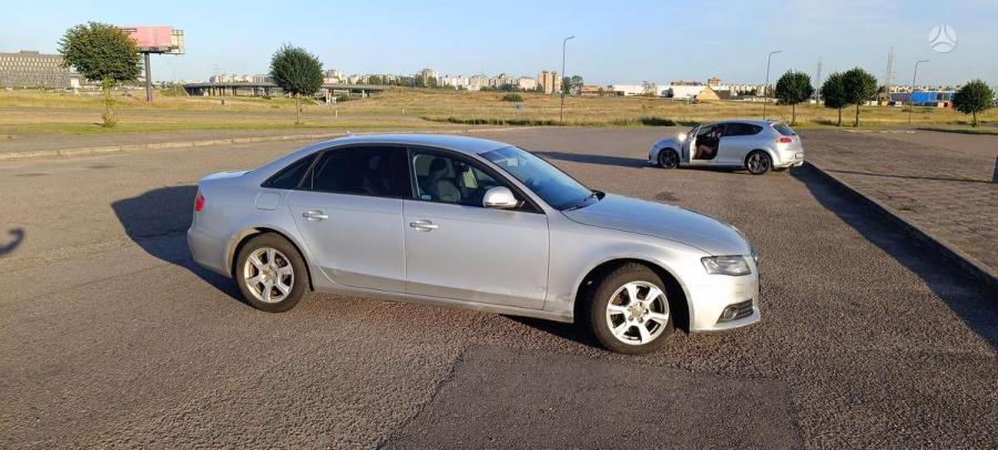 Pelēks Audi A4 2008 Kauņa, ar dzinēja tilpumu 1.97 L un nobraukumu 302 tūkst. km par 2900 €, foto 7 vietnē AUTOMOTO.COM.LV