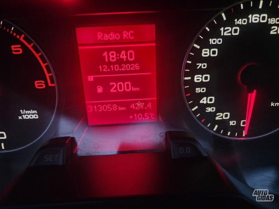 Grey Audi A4 2008 in Jonava, with an engine capacity of 2.00 L and mileage of 310 thousand km for 3800 €, photo 11 on AUTOMOTO.COM.LV